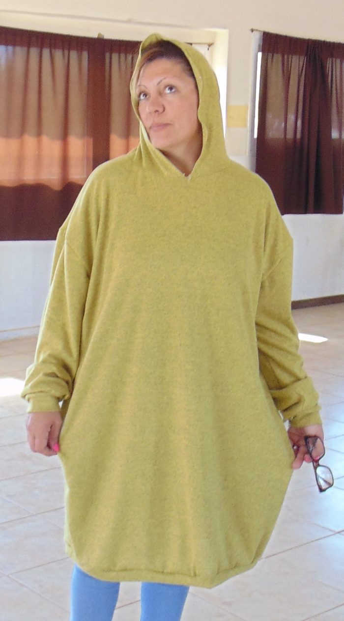 Sweater con Capucha : Catálogo