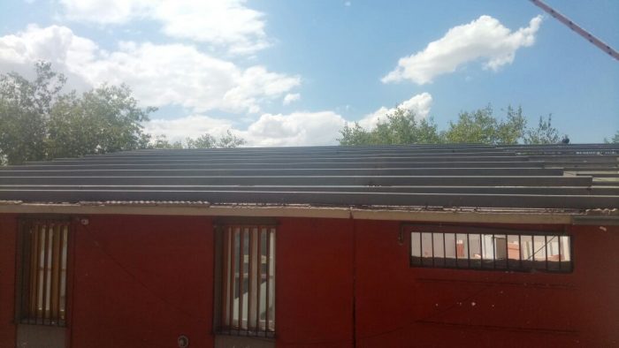 Infraestructura recambia el techo de la Escuela Tomás Edison : Prensa ...
