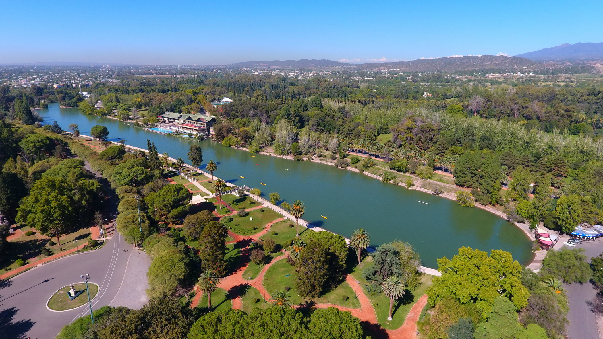 Parque San Martín: de paseo aristocrático a emblemático espacio popular ...