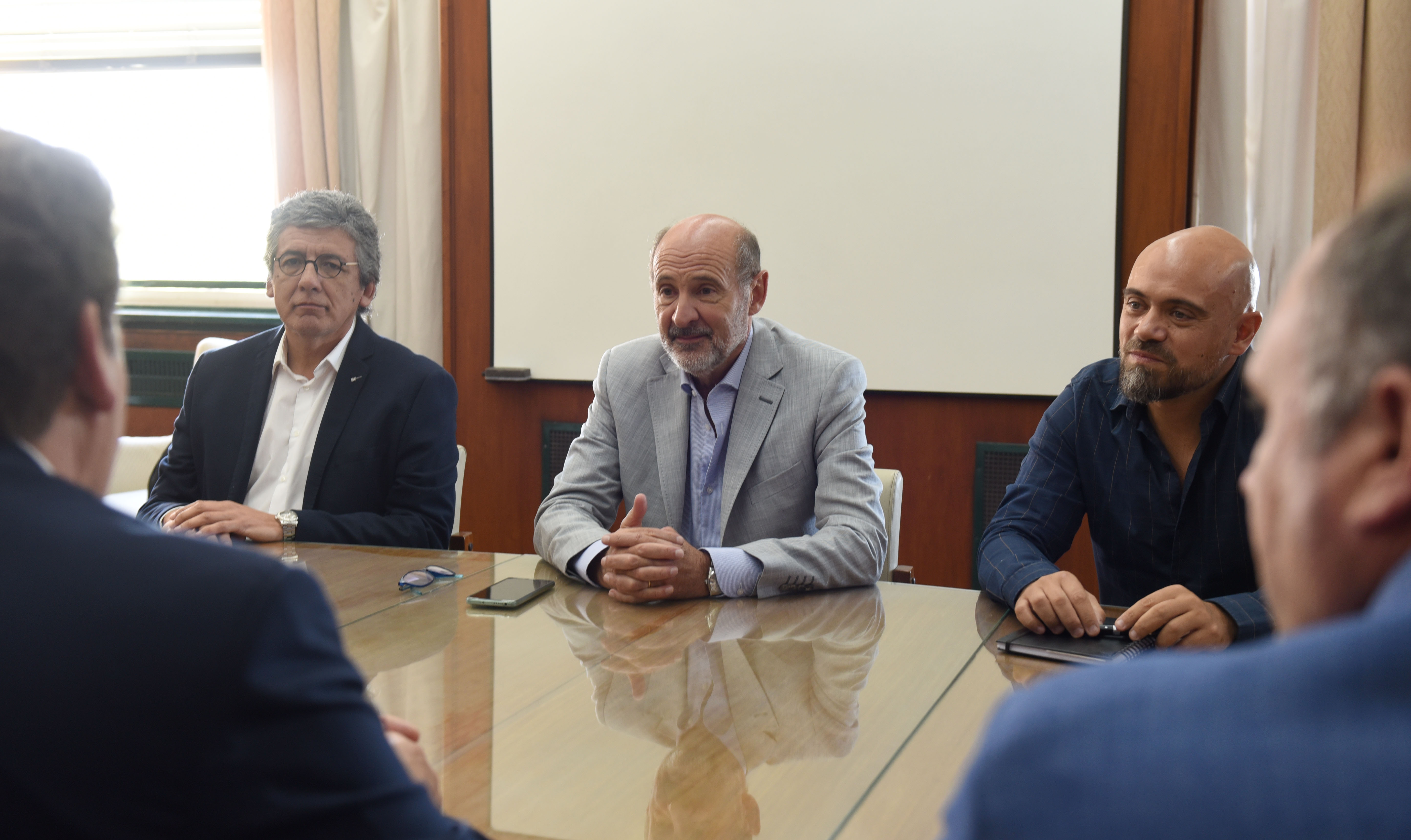 Pauta diversificadora: Mendoza y San Juan acordaron destinar 17% de la ... Pauta diversificadora: Mendoza y San Juan acordaron destinar 17% de la ...